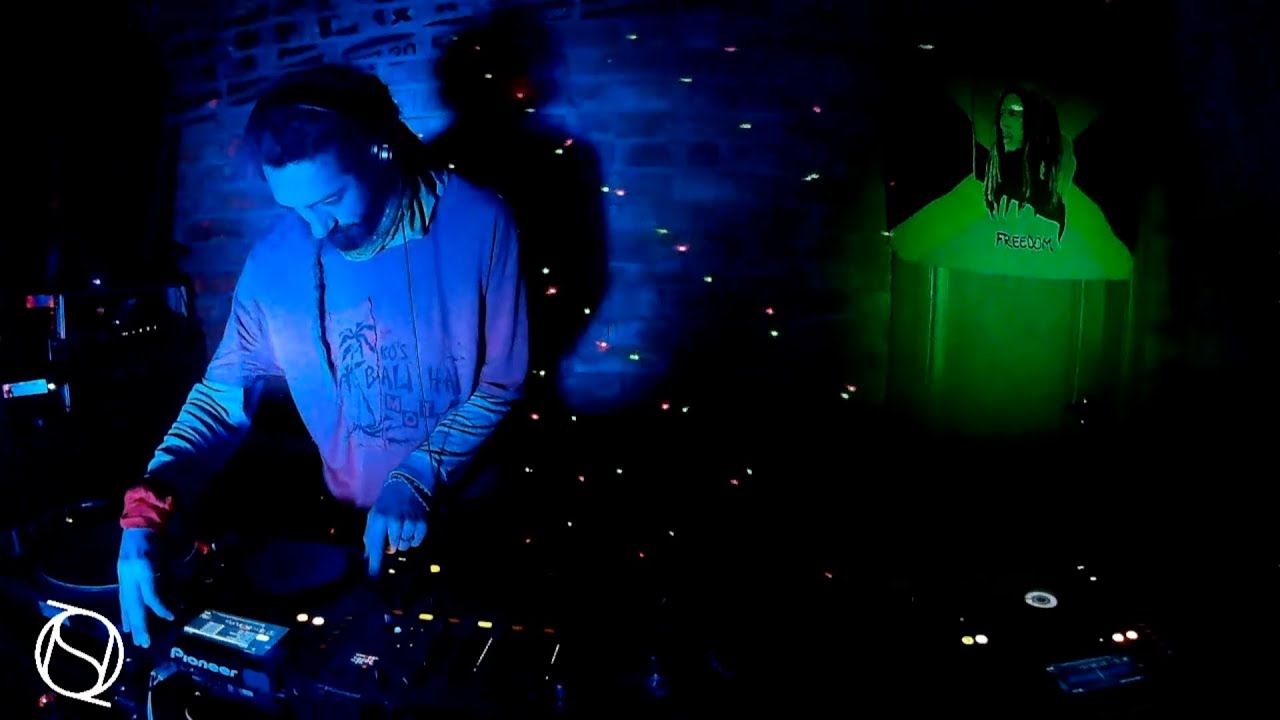 Dj Gradient - DubTechno (Coffee&Toast 30.05.20) - YouTube