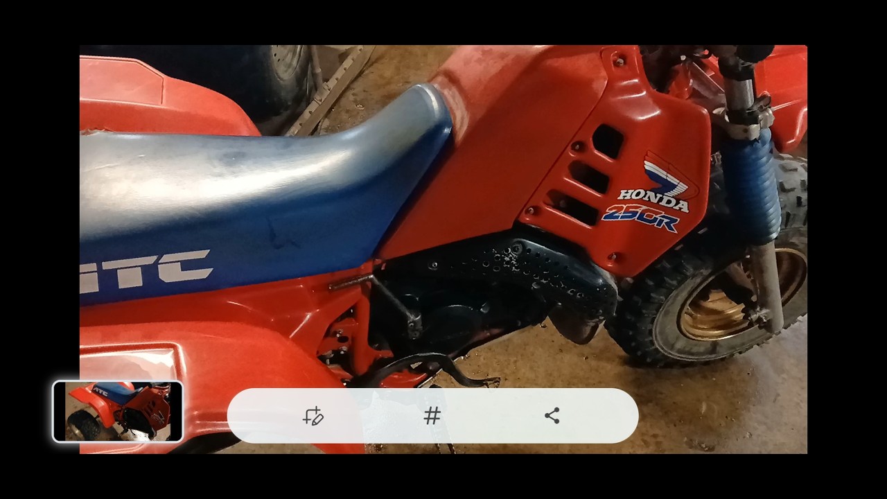 Straight piped ATC 250R - YouTube