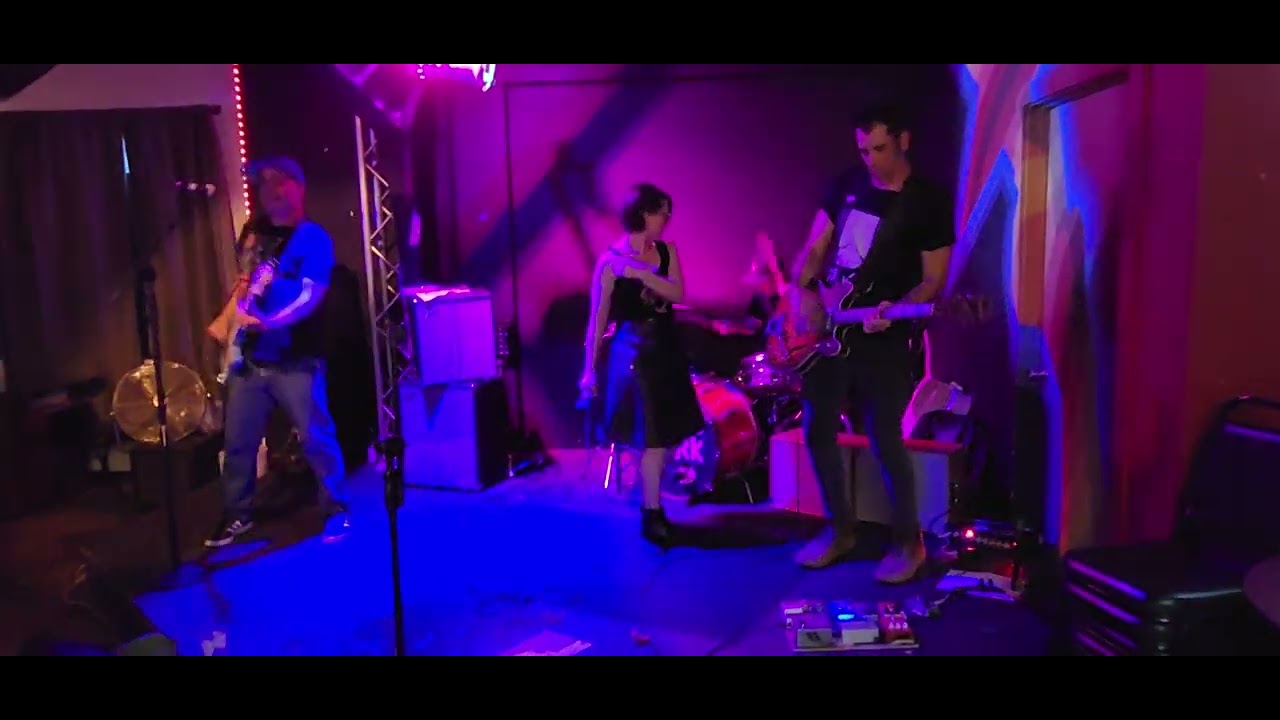 Yard Work - "Splain It" LIVE at The Parlor (02-25-24) Austin TX - YouTube