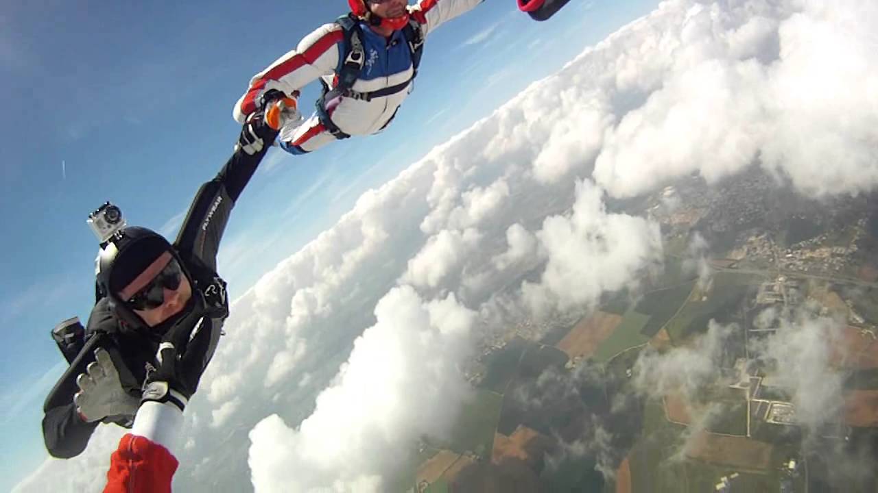 100ème saut avec Domitille Kiger - YouTube