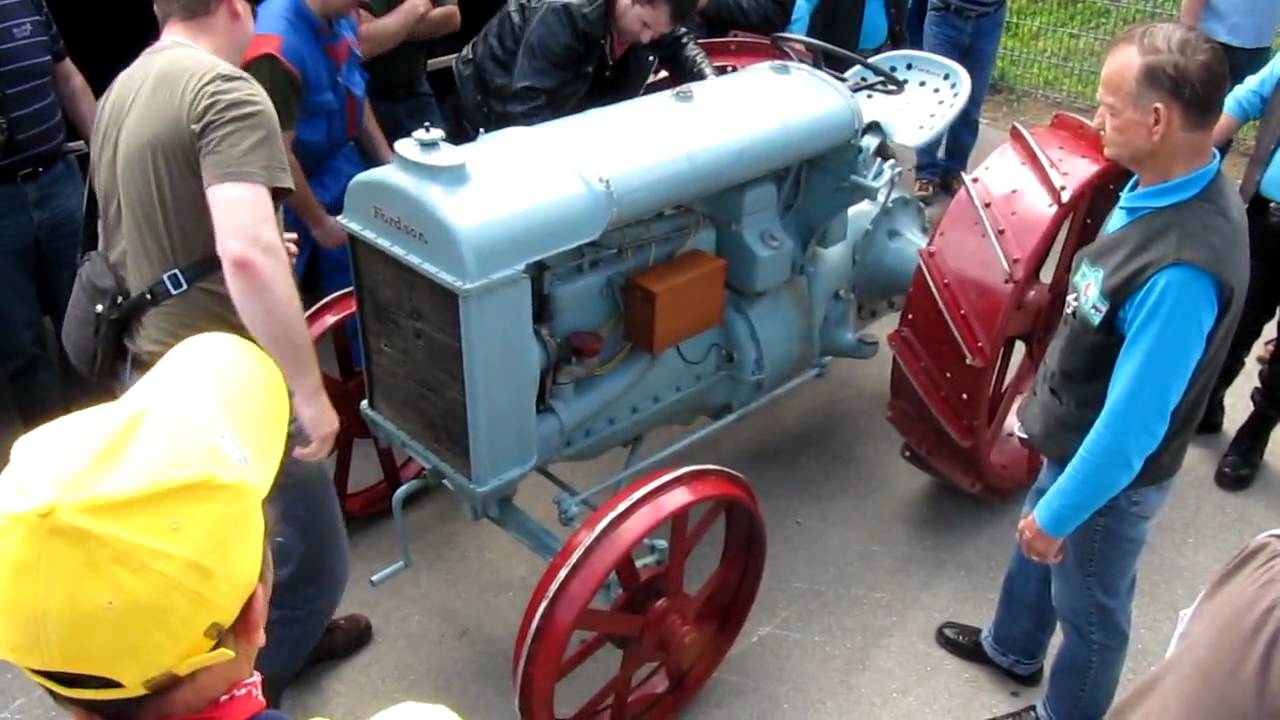 Fordson F-Series (1920) Tractor Start-Up - YouTube