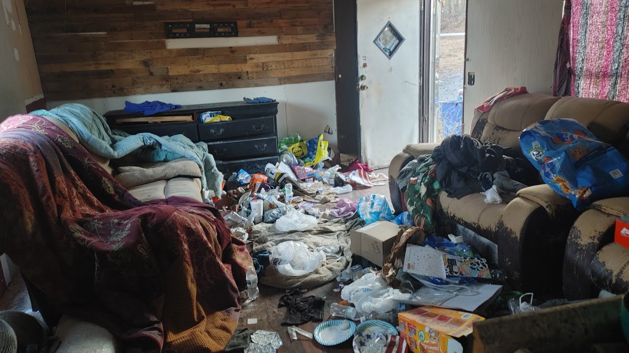 trailer clean out - YouTube