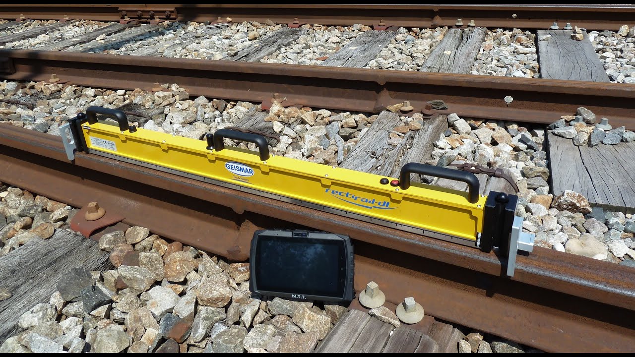 Digital Rail Straightness Measuring Device - YouTube