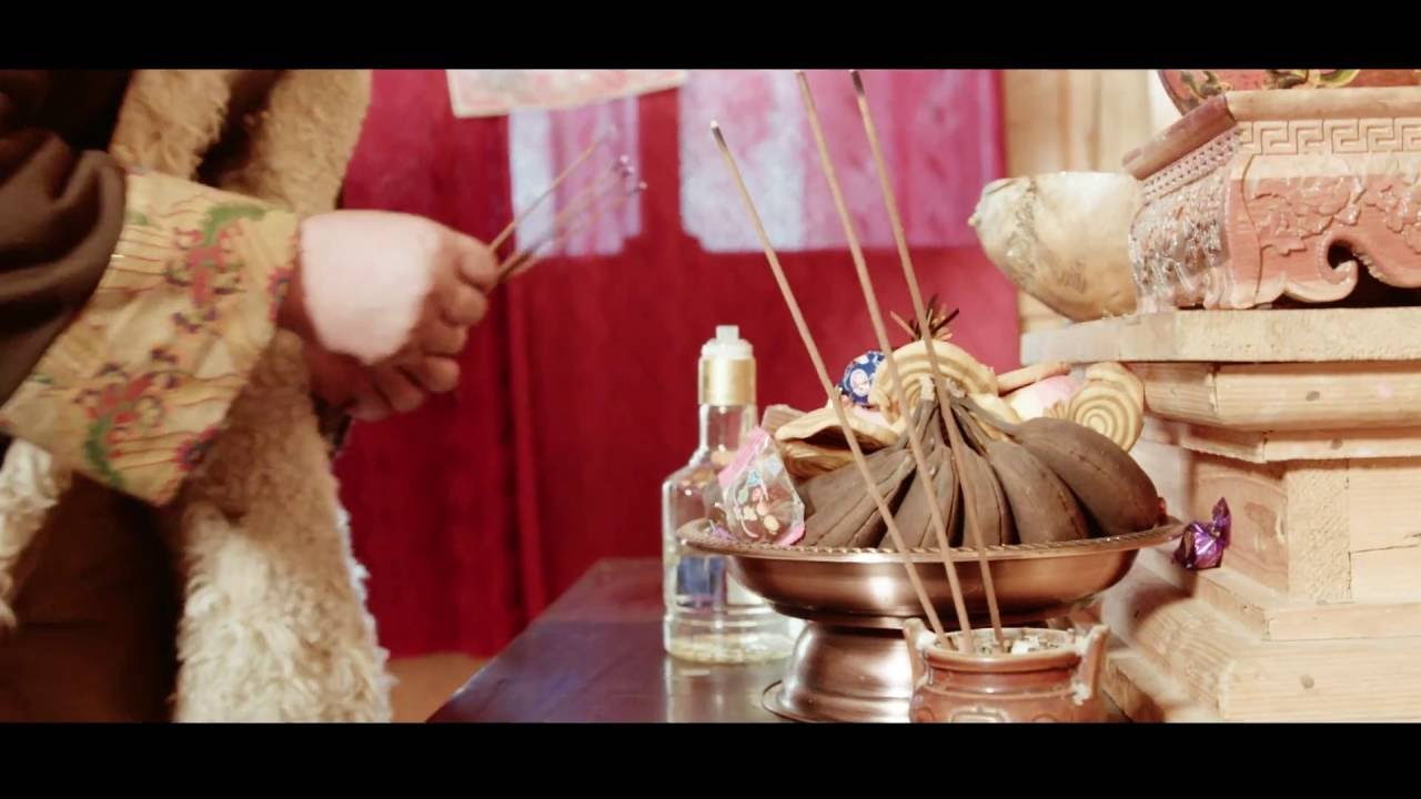 The art of making Thangka - YouTube