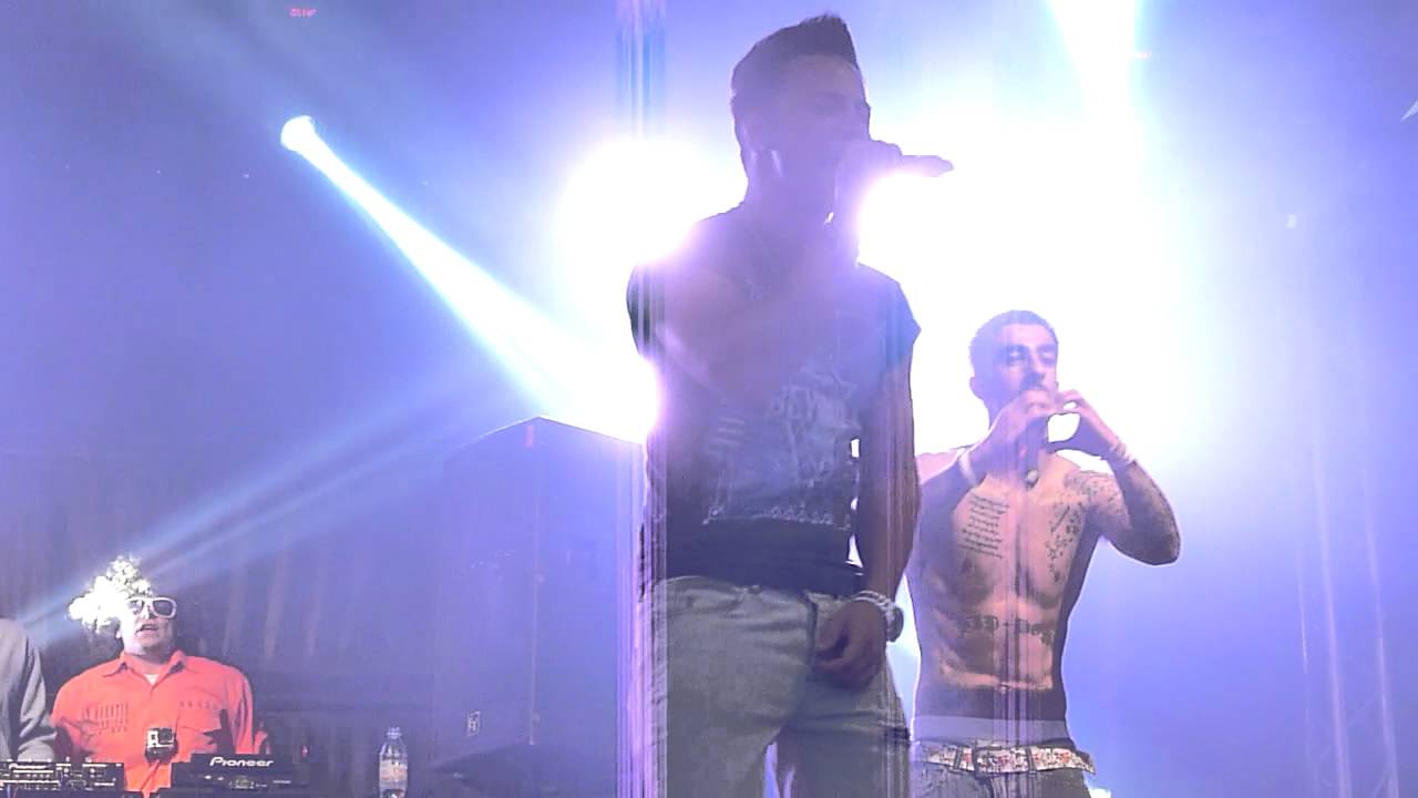 Ryan Dolan Singing 'Only Love Survives' at Newphonic Newry 29/6/13 ...