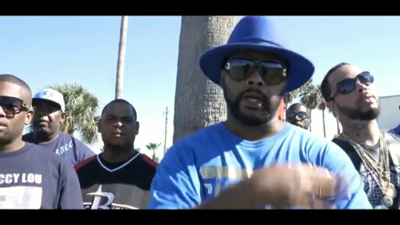 Palm trees and gang signs offical video - YouTube