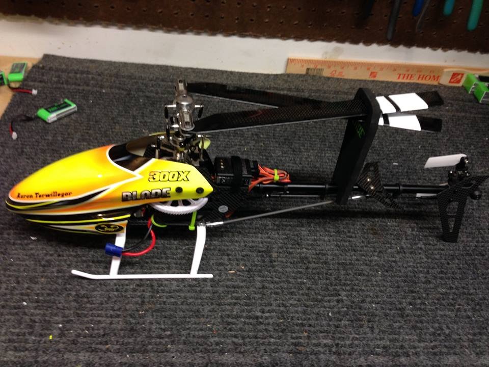 BLADE 300 CFX 3D - YouTube