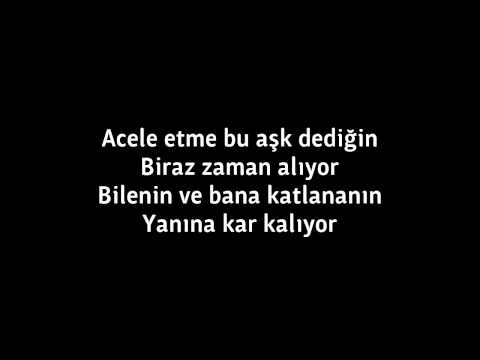 Hande Yener - Acele Etme Lyrics