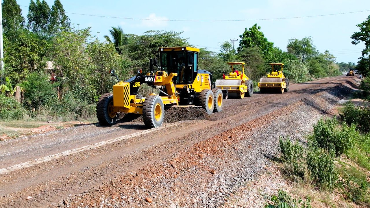 How the Road Foundation Building Process Is Conducted | Fantastic ...