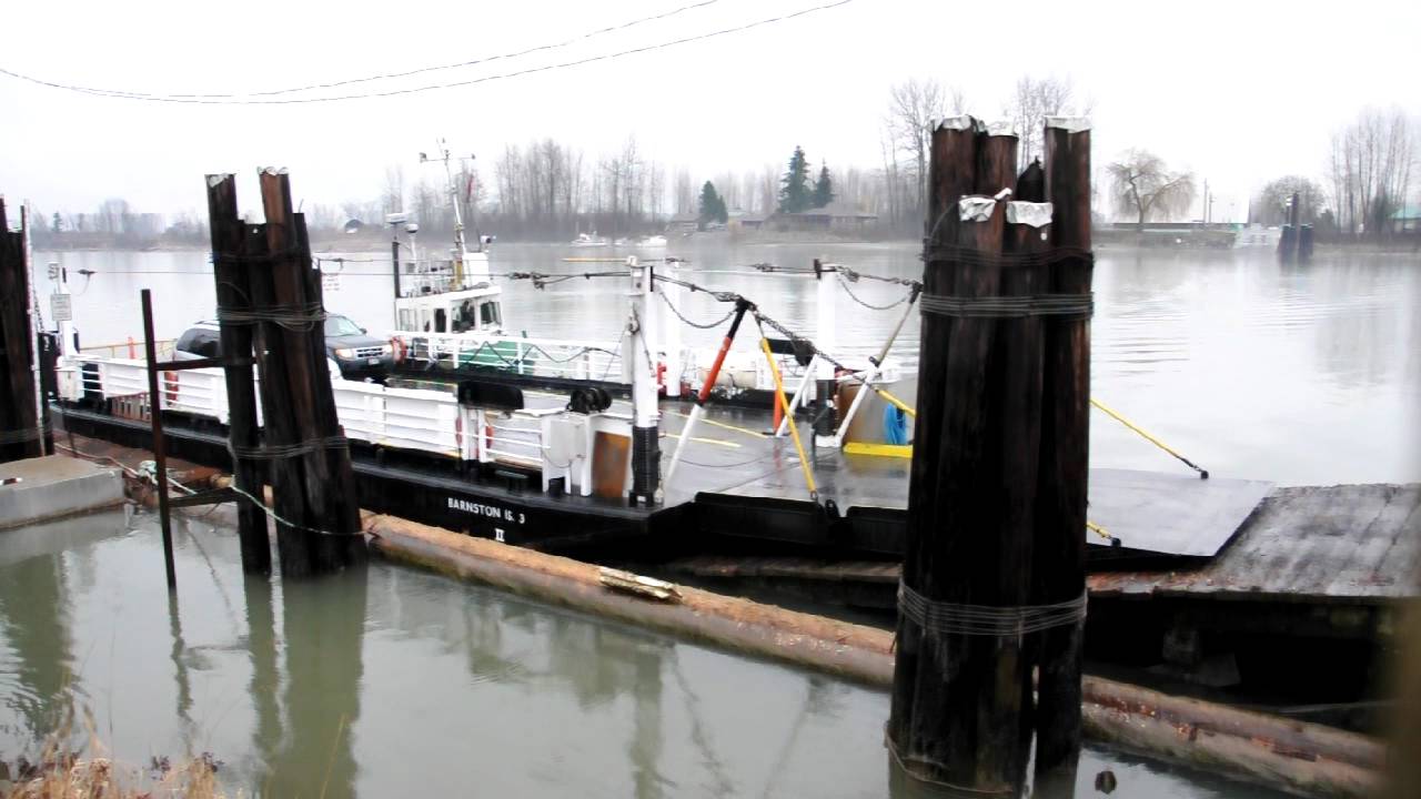 Barnston Island Ferry Arriving at Port Kells - YouTube