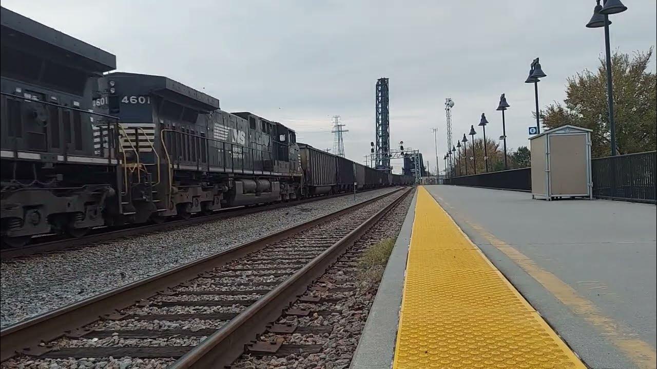 Eastbound NS Loaded Coal Train rolls into Lamberts Point in Norfolk - YouTube