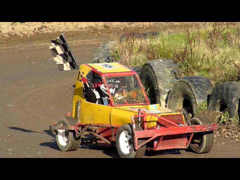 Modstox Ladies Race 2010 Victory Lap - YouTube