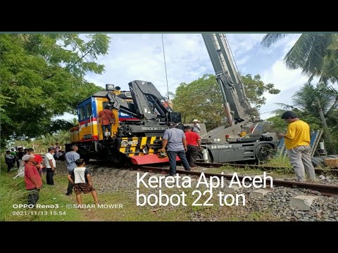 Kereta api Aceh, kedatangan lokomotif diesel baru @SABARMOWER - YouTube
