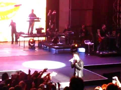 Tarkan -- Simarik (kiss-kiss), Turkey, Antalya, Live 2011 - YouTube