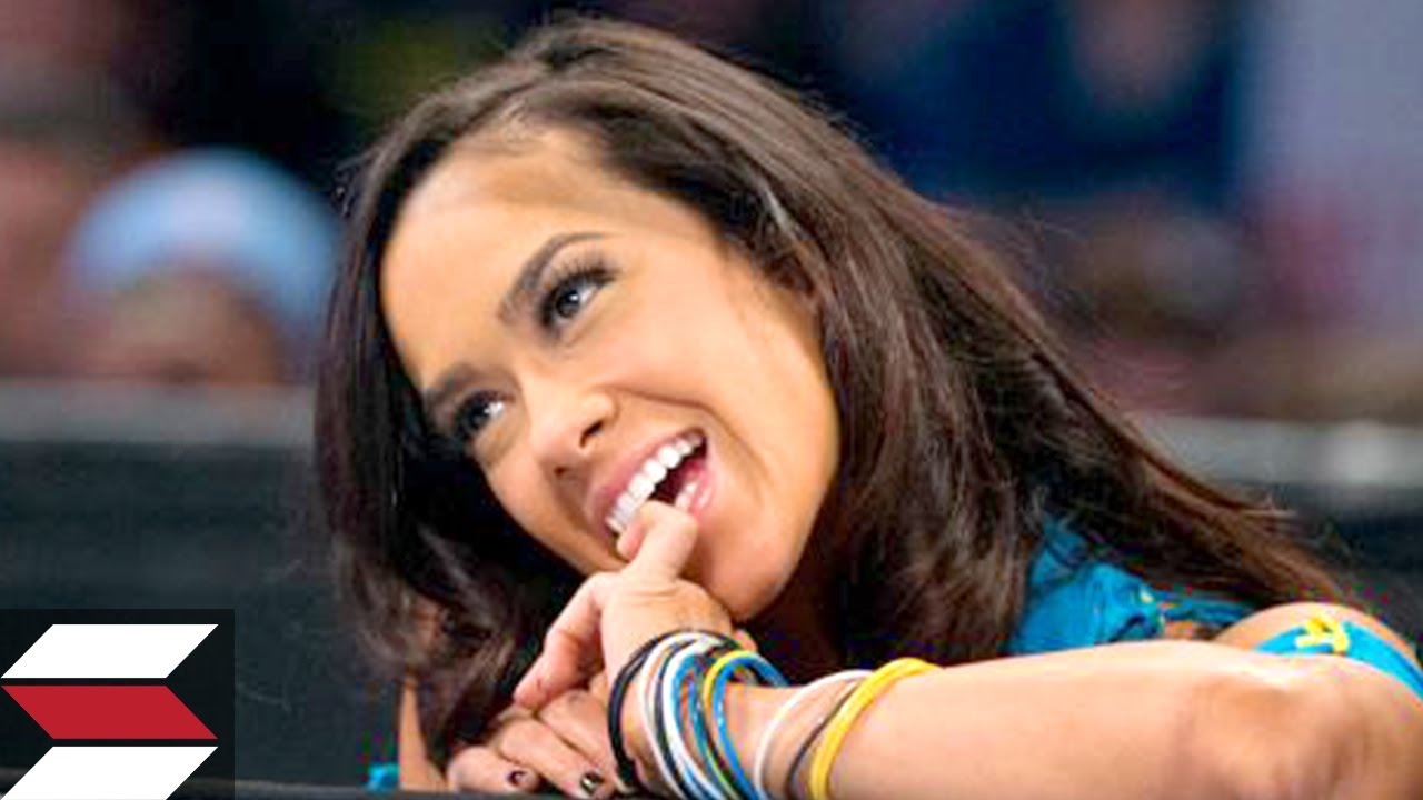 5 Divas Who Are Sweet and 5 Who Are Mean In Real Life - YouTube
