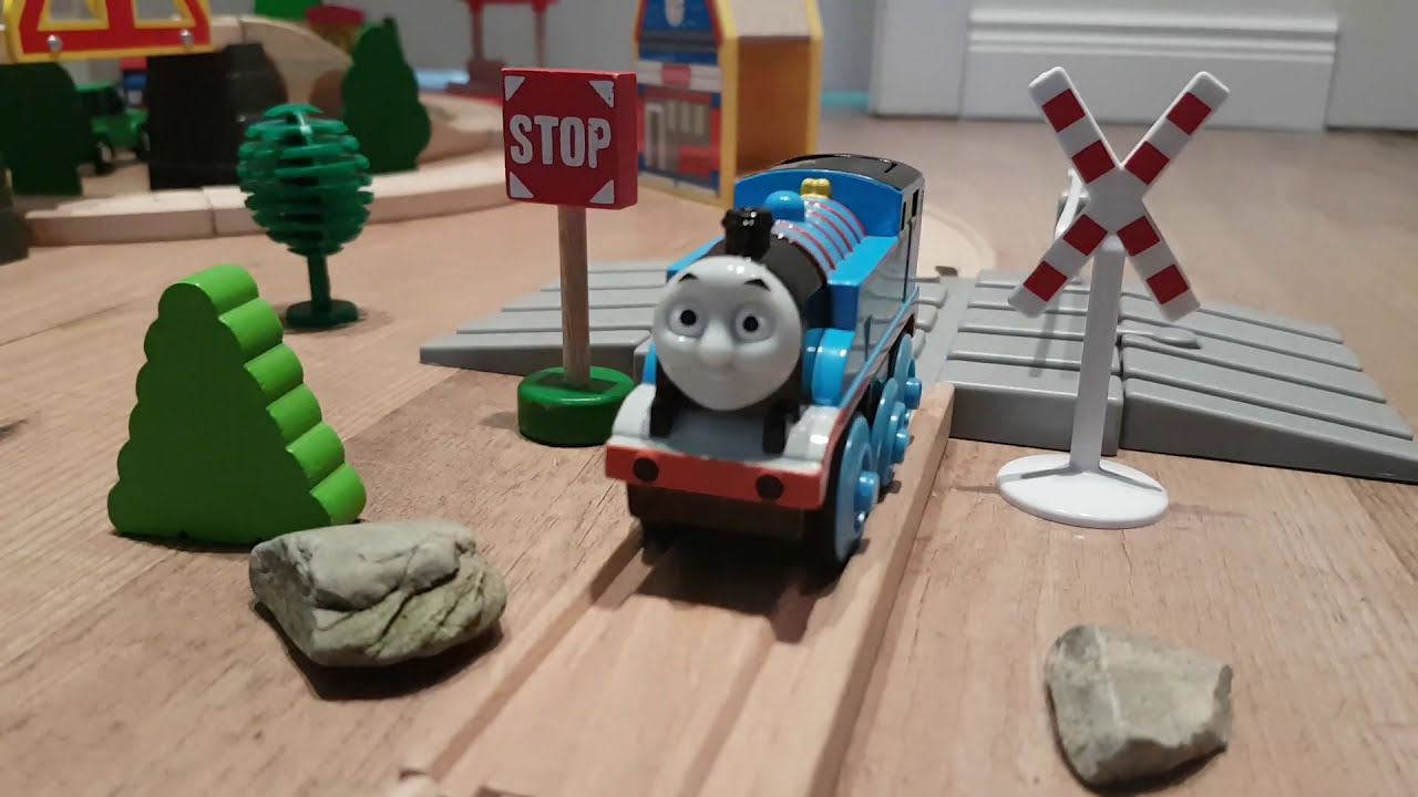 Thomas and Friends Brio City House Fire RUSTY IN NOT Wooden Trains Tank ...