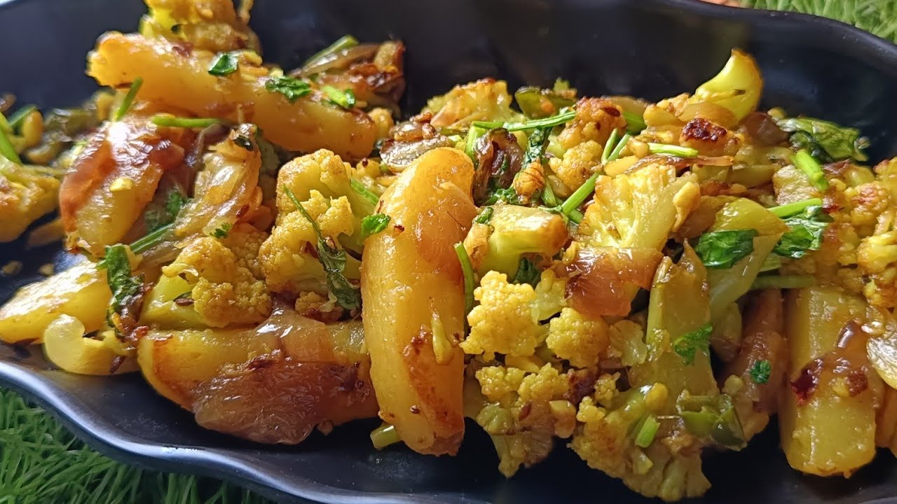 Aloo Gobi Ki Sukhi Sabji || Winter Special Cauliflower Recipe || Gobi ...