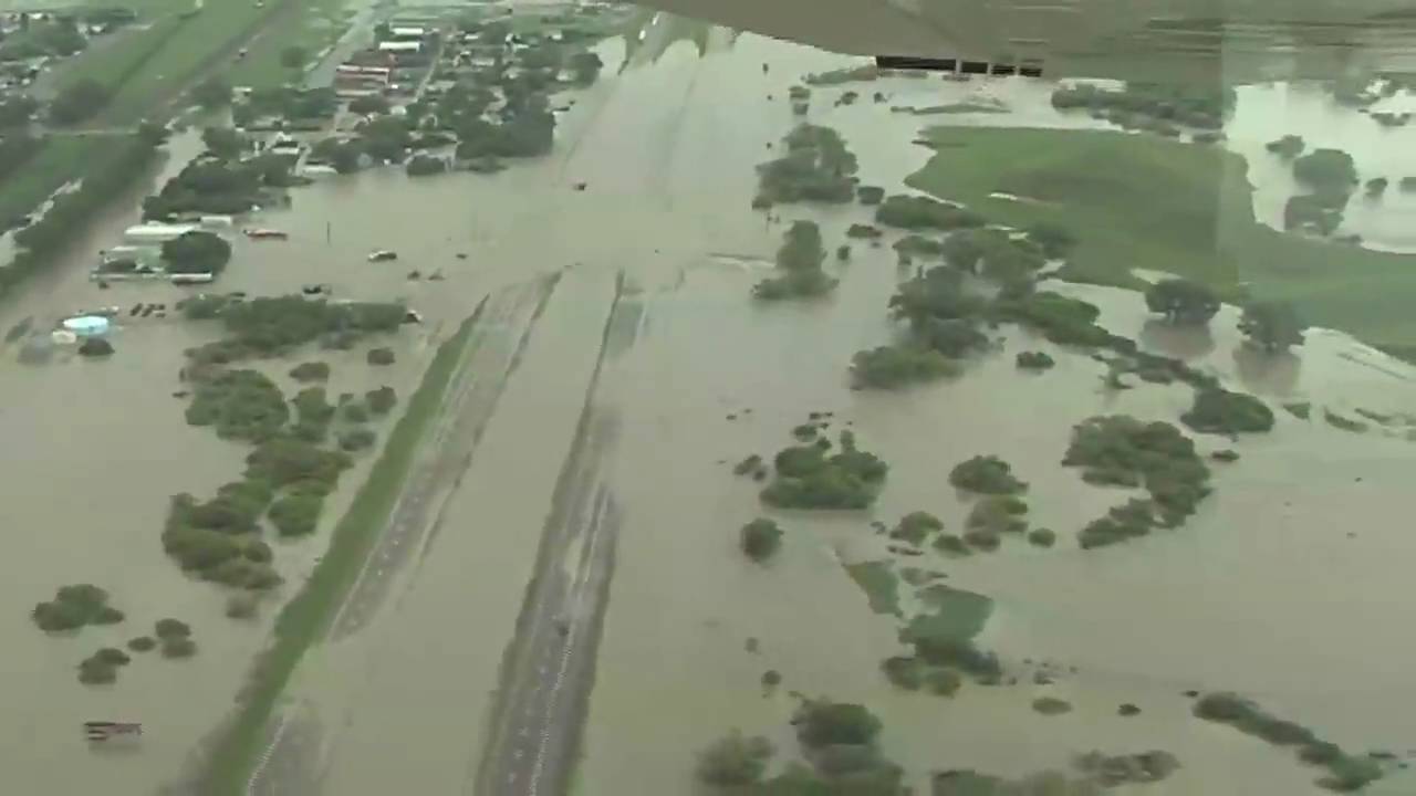 Southern Alberta Floods (June 18, 2010), Irvine, Alberta - YouTube