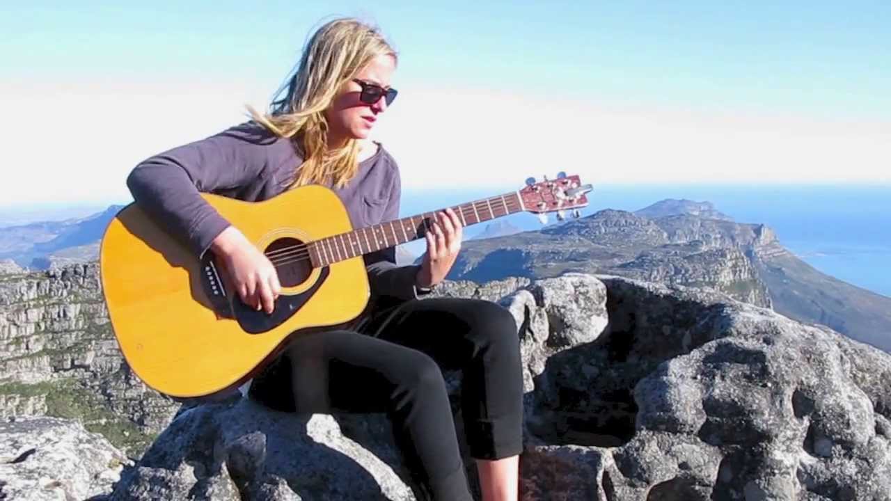 The Talented Leslie Lowe singing "Your Love" On Top Of Table Mountain ...