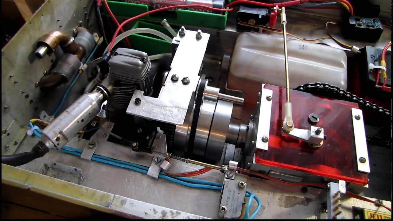 RC tank testing engine 3 - YouTube