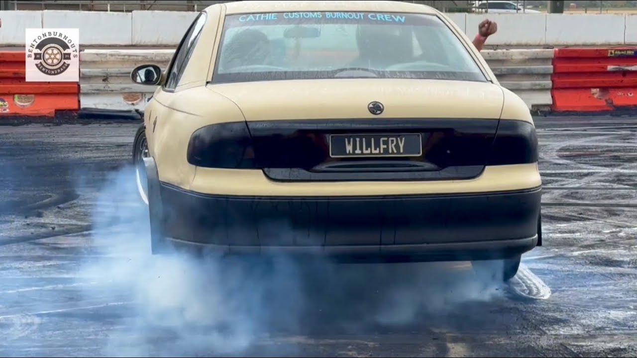 WILLFRY burnout at BURNOUT MAYHEM 4 - YouTube