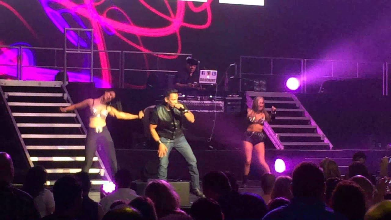 Noel - The Question Freestyle and Old School Concert at Radio City on ...