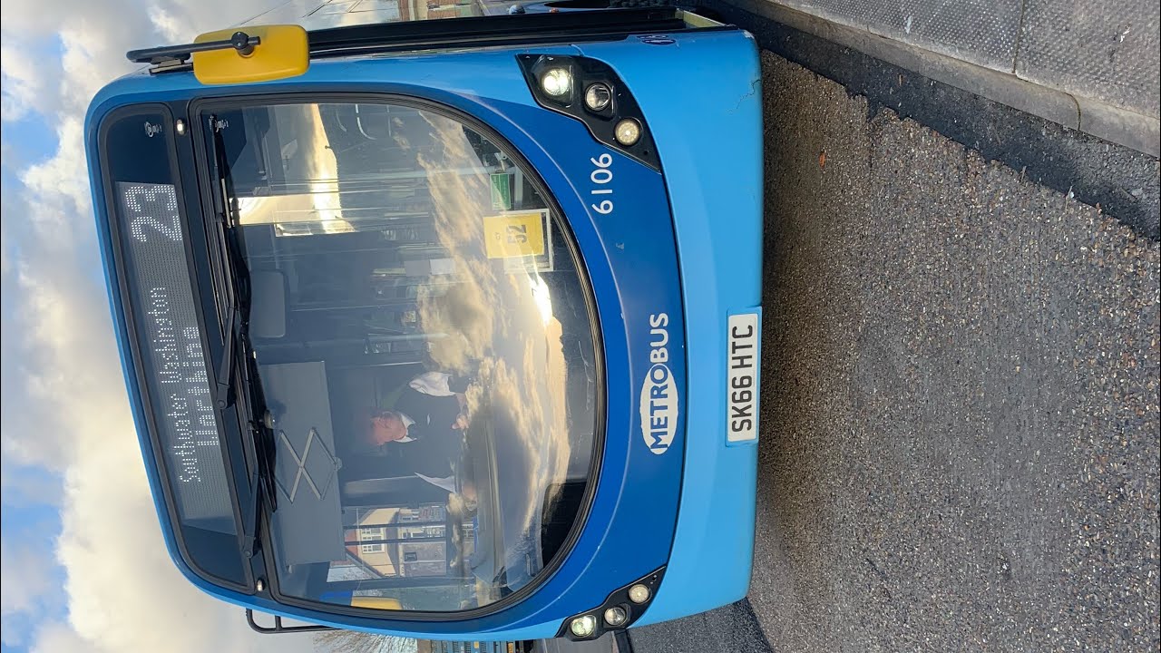 Metrobus wright streetlite SK66 HTC 6106 10:30 gearbox shiting it self ...