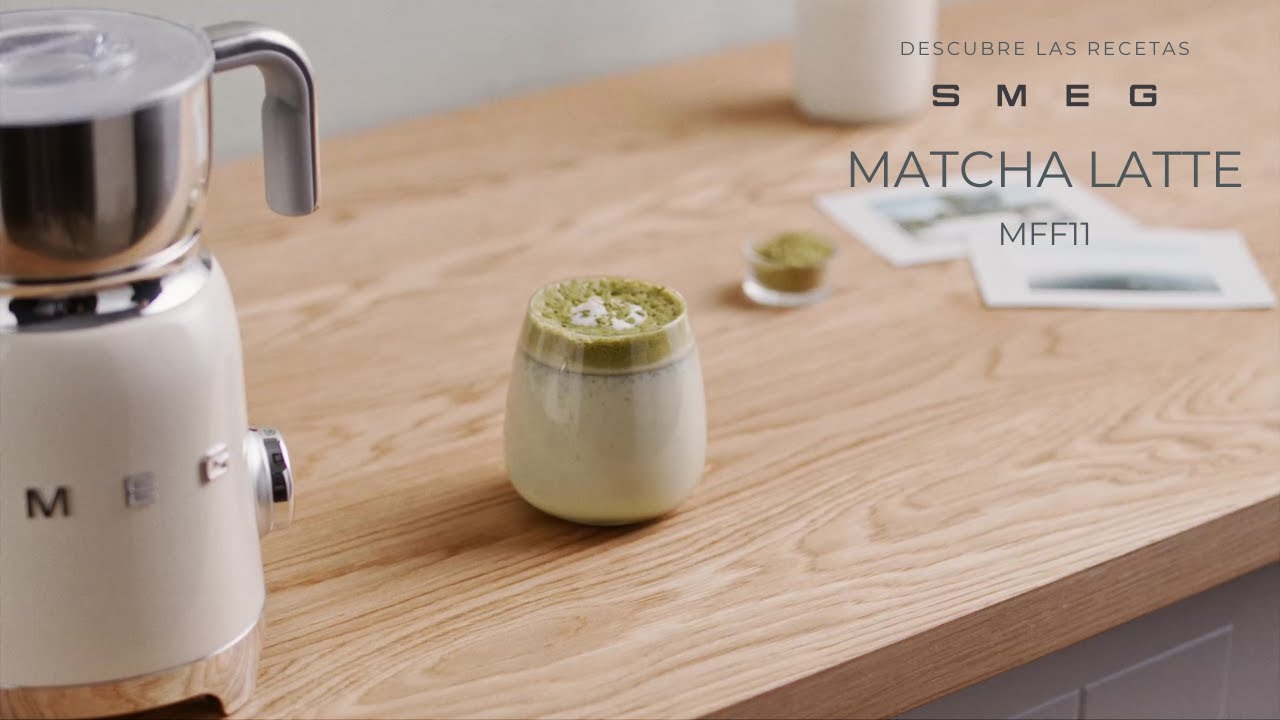 Matcha Latte, una receta fácil y rápida con Smeg - YouTube