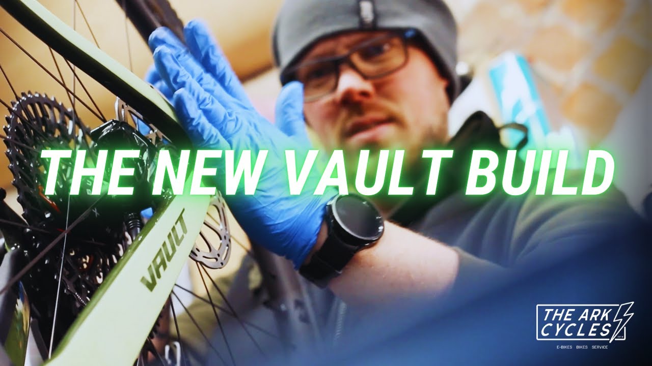 2025 Pivot Vault Bike Build at The Ark Cycles - YouTube
