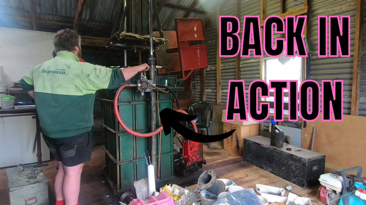Overhauling Our Vintage Australian Made Wool Press Hydraulic Rams - YouTube