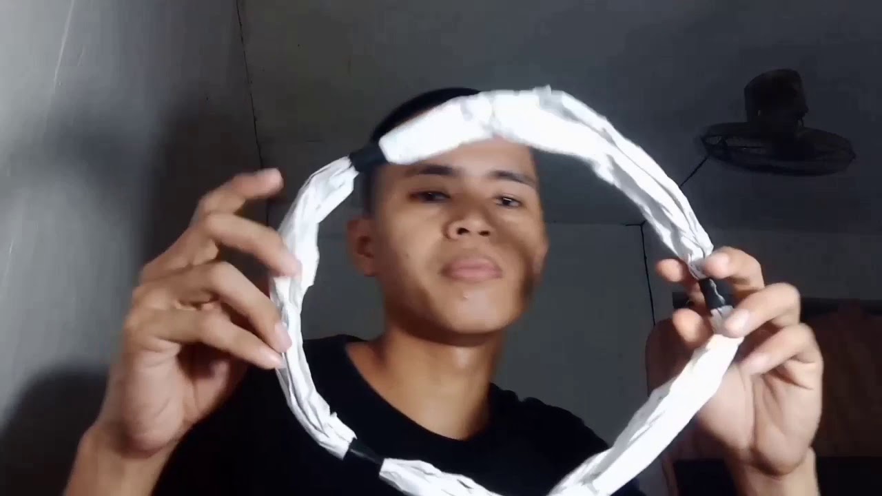 How to do bow-tie vape tricks - YouTube