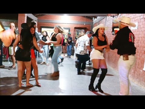 Kauan cigano - Morena do vestido branco ( Xote )