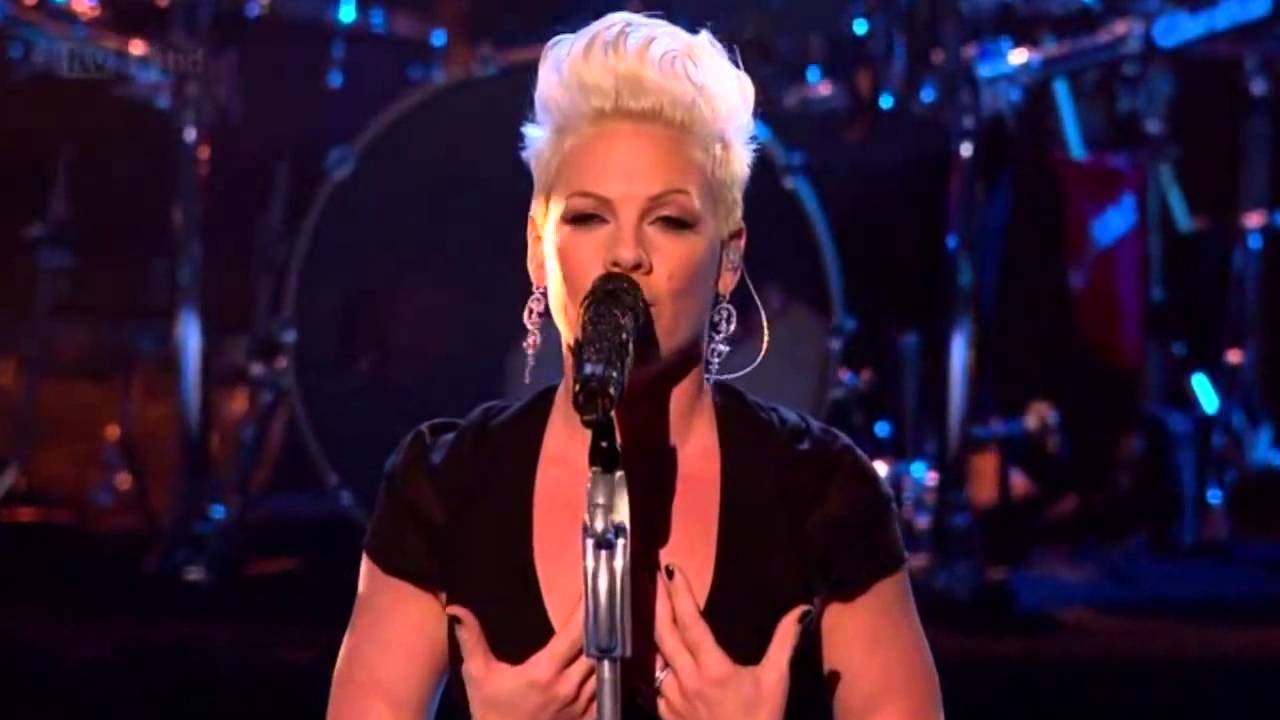 P!nk ,HD, Who Knew, Live The X Factor Uk 2012,HD 720p) - YouTube