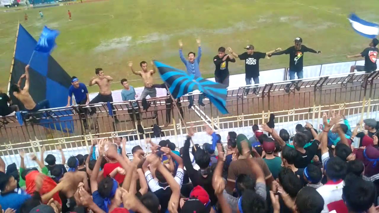 Suporter persibara banjarnegara (baramania, nyobans ,ultras persibara ...
