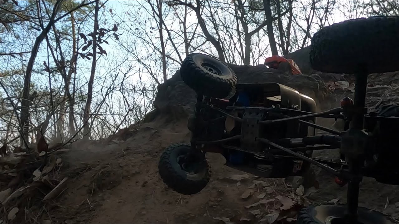 Axial Scx10 Pro | Axial Capra | 유사LCG Crawing .함지산 산행 - YouTube