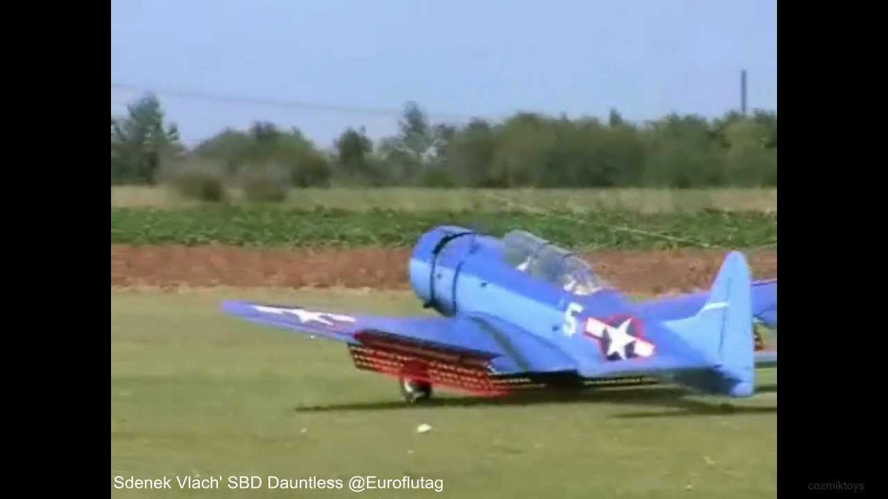 Giant RC SBD Dauntless - YouTube