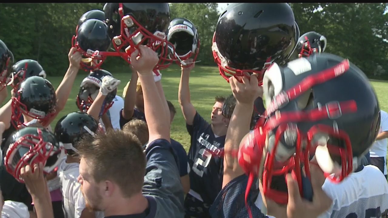 Warren JFK Football eyes back-to-back state titles - YouTube