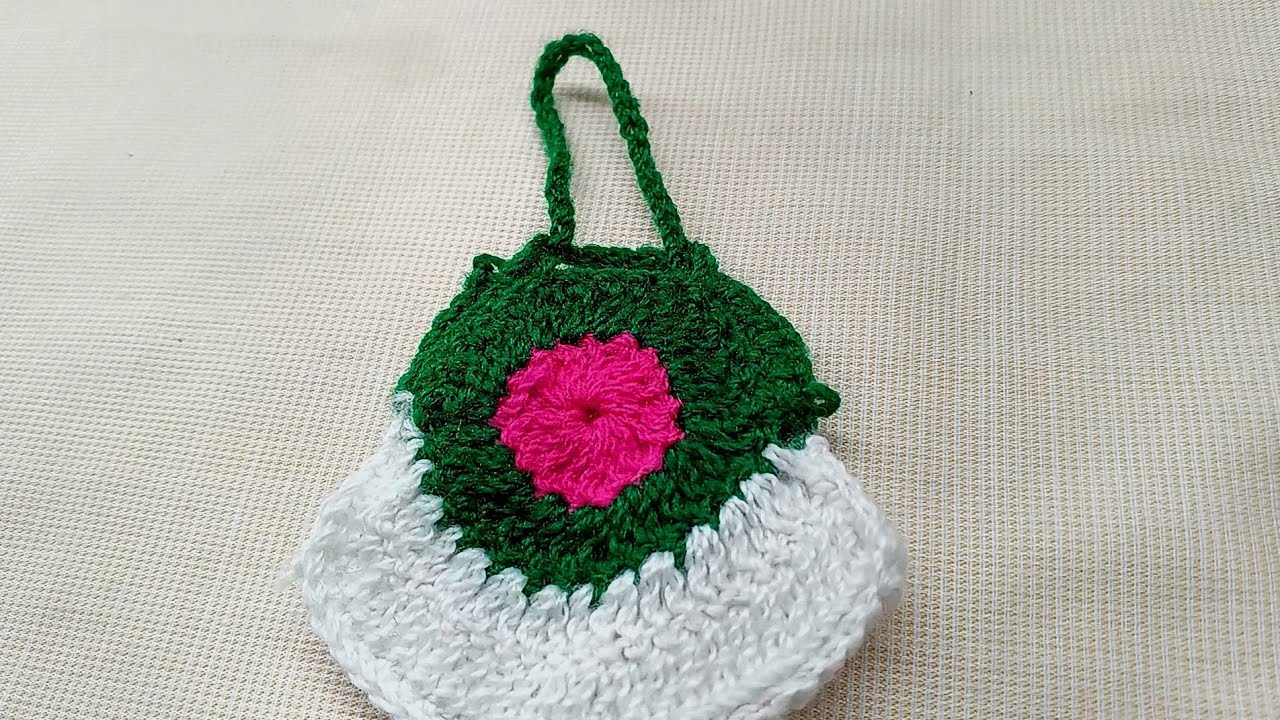 woolen handbag 👜 | how to crochet woolen handbag | woolen purse design ...