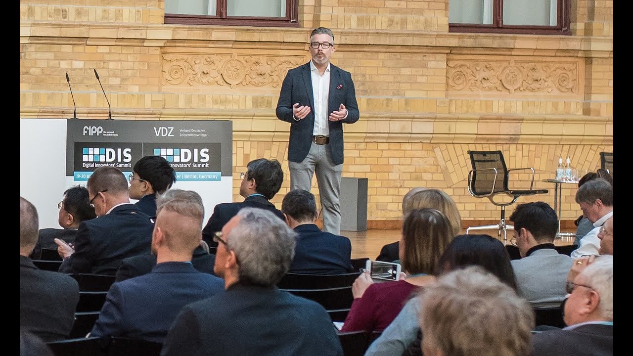 Keynote Speaker & Tech Guru Daniel Sieberg | CSA Celebrity Speakers ...