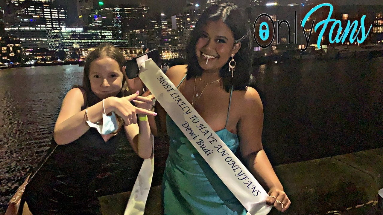 She won an ONLY FANS award (Formal night) - YouTube