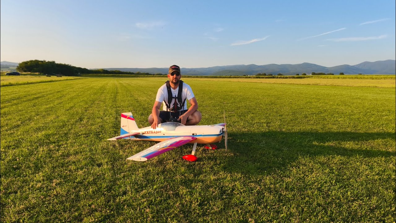 Phoenix Extra 300S (RCGF 32cc) - YouTube