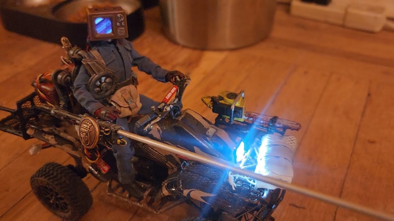 RC action figure jousting duel! HAL-2 vs. the Knight Light! - YouTube