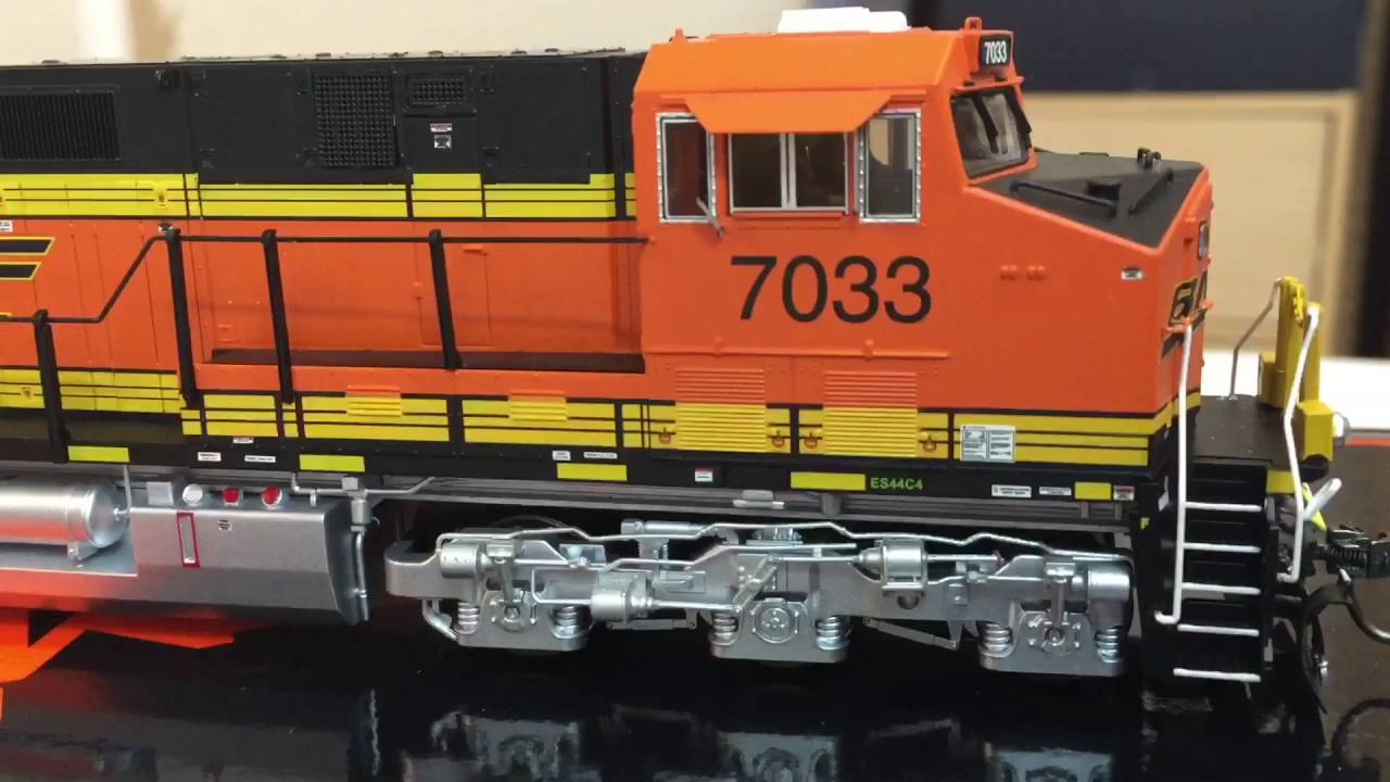 MTH BNSF GEVO HO Scale Quick Look - YouTube