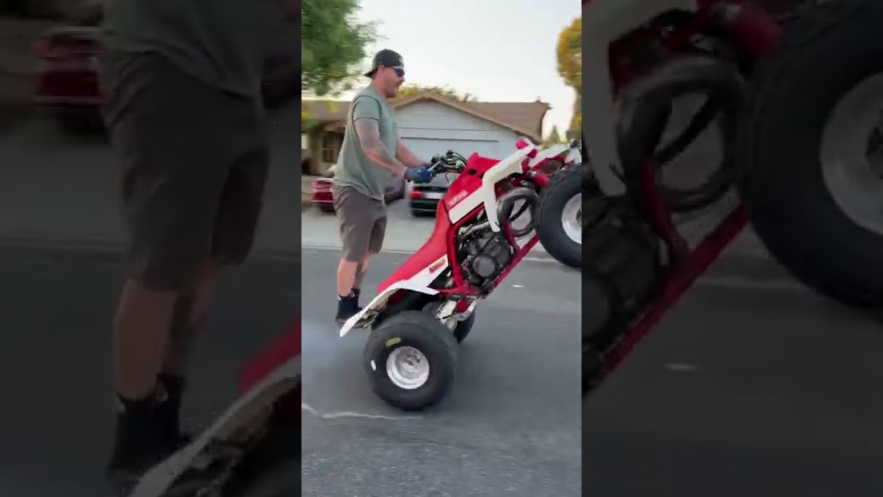 Yamaha banshee wheelie - YouTube