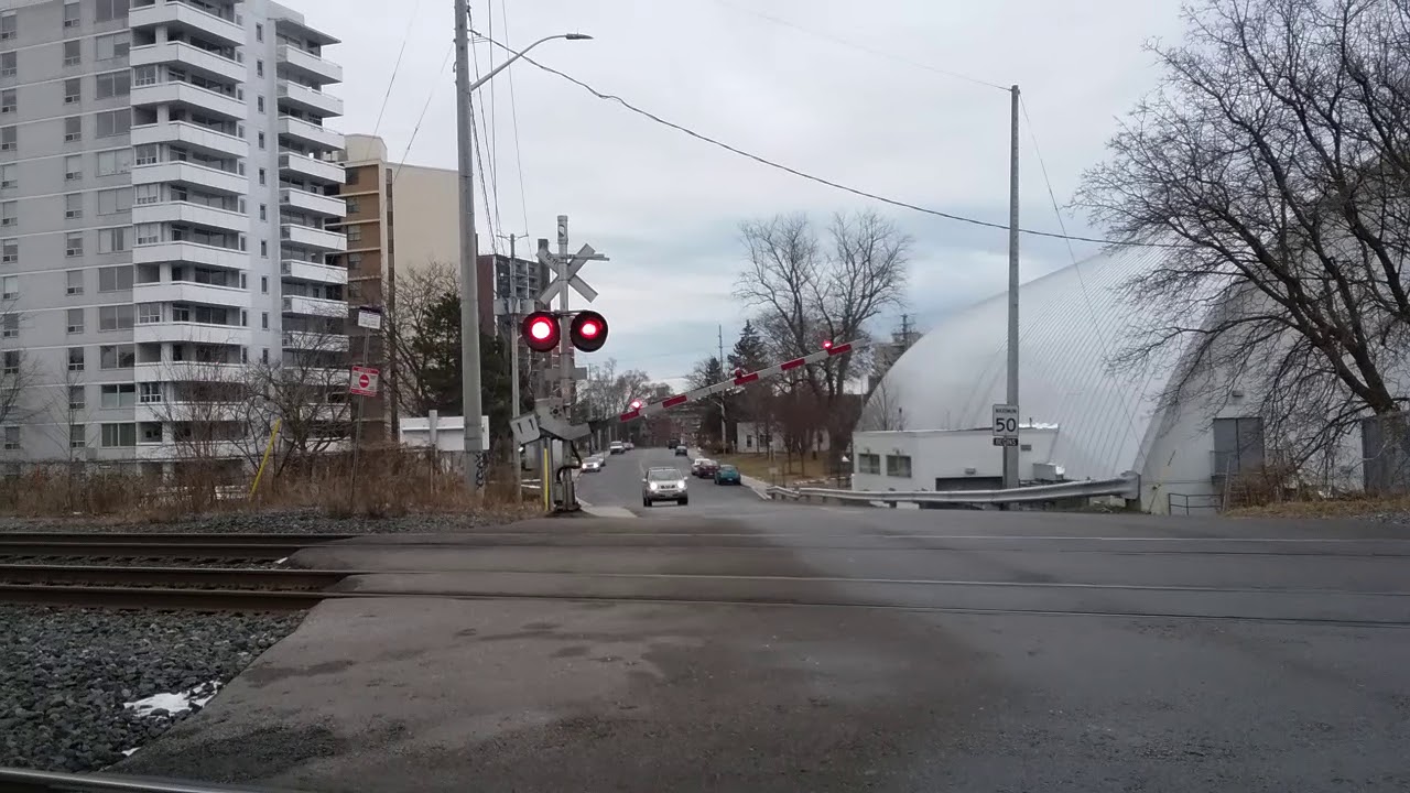 Go Transit 616 With 307 At Port Credit - YouTube