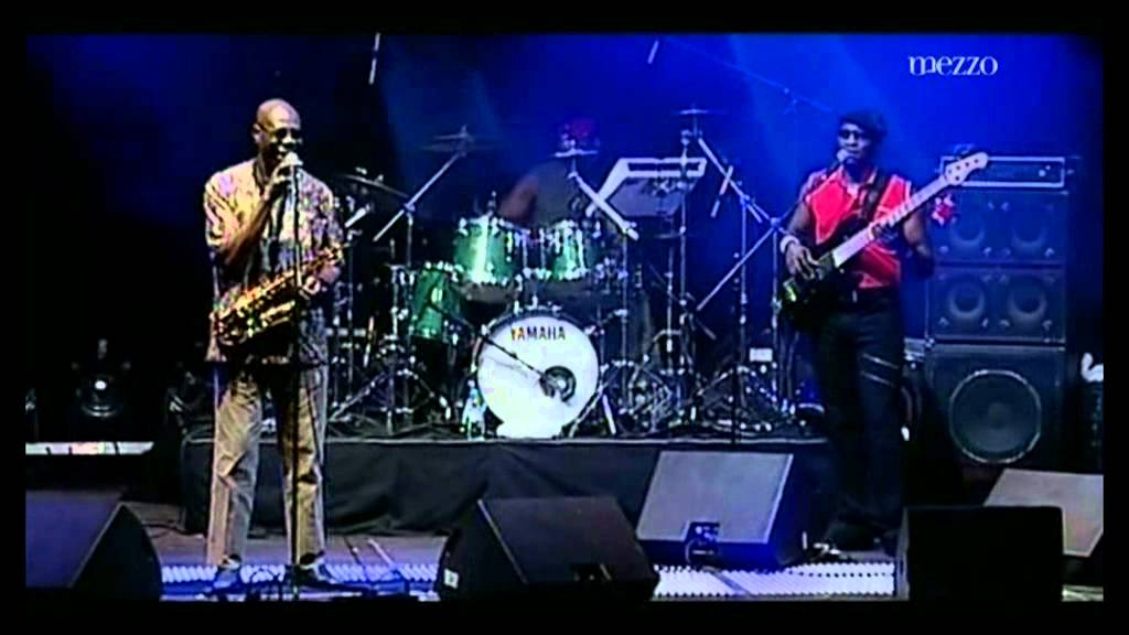 Manu Dibango & le Soul Makossa Gang Live in Paris 2005 - YouTube