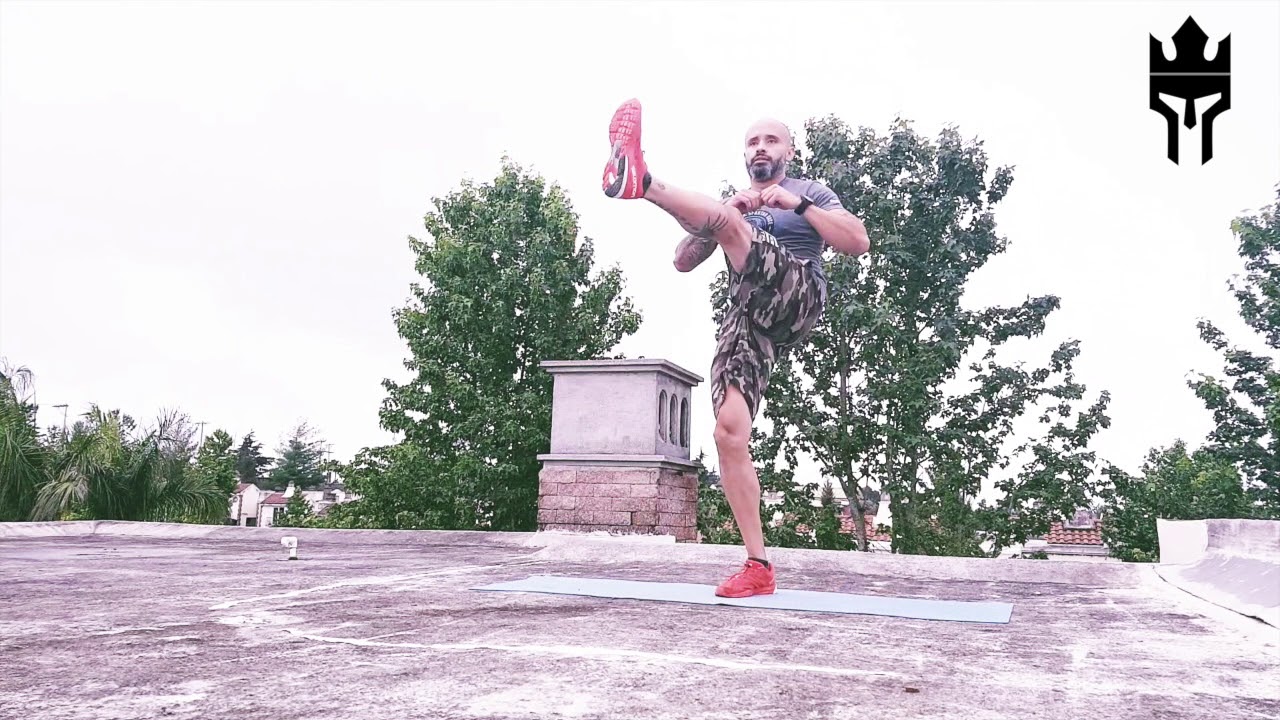 Circular kick - YouTube