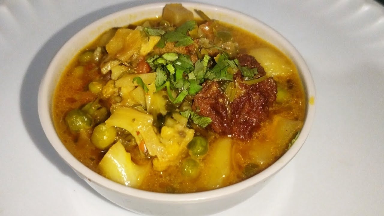 Shardi Me Khane Wali Ye Bari Ki Sabji | White Pumpkin Bari Sabji Recipe ...