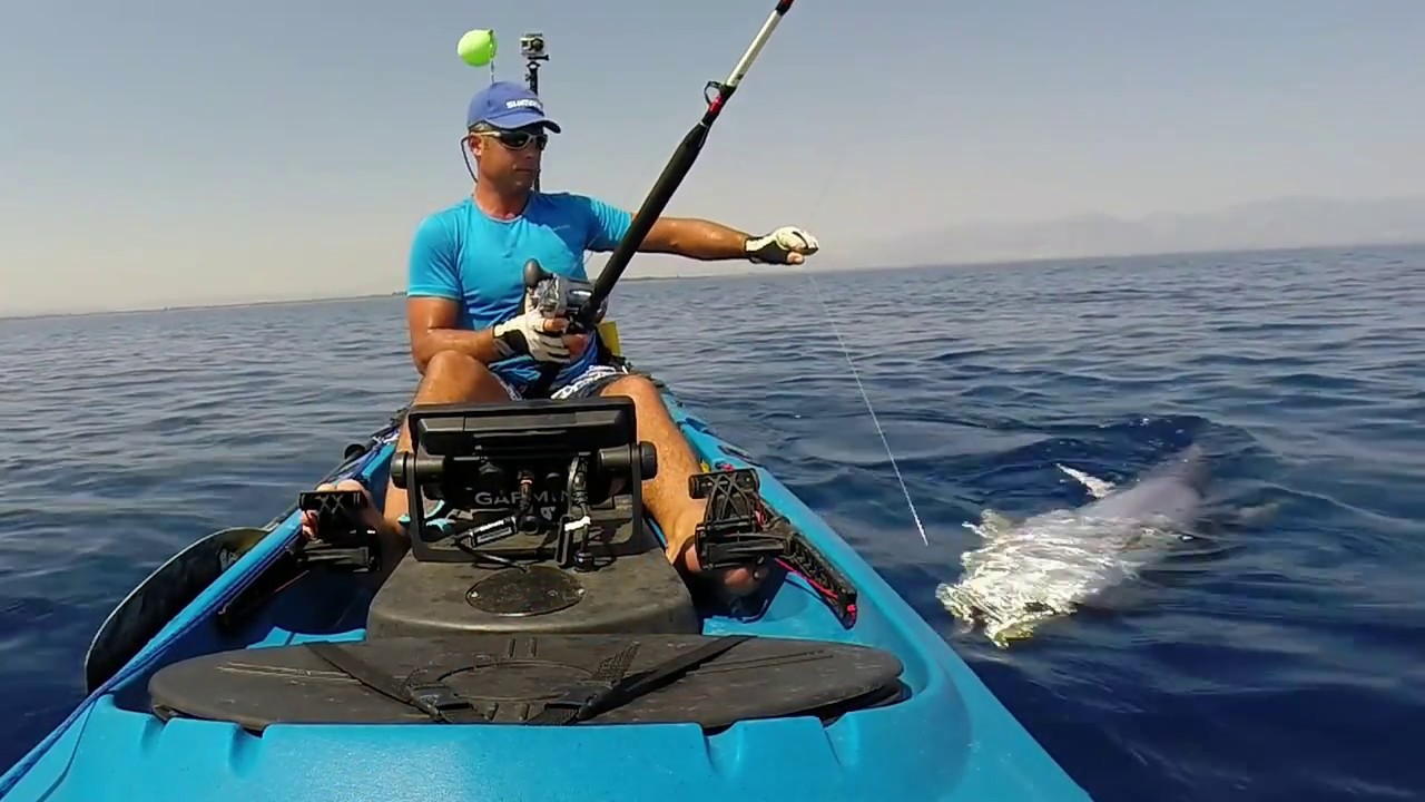 Drifting al tonno in kayak - YouTube
