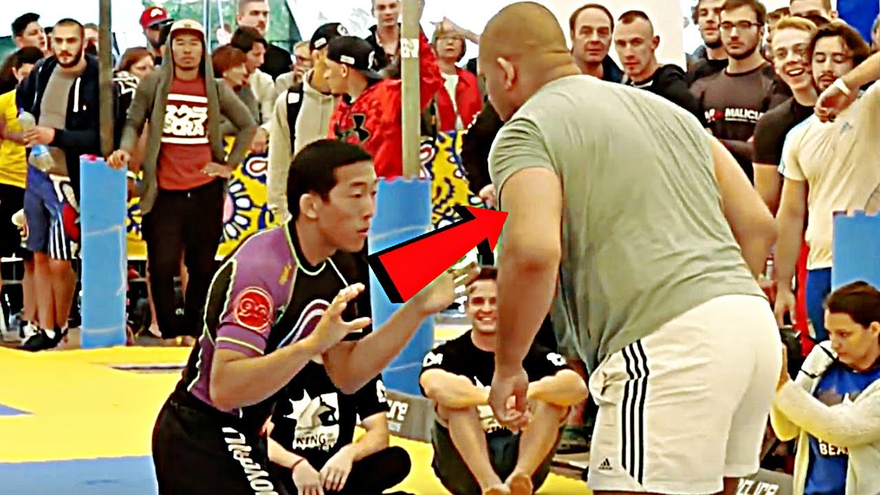 Open Weight: 132lbs vs 264lbs - YouTube